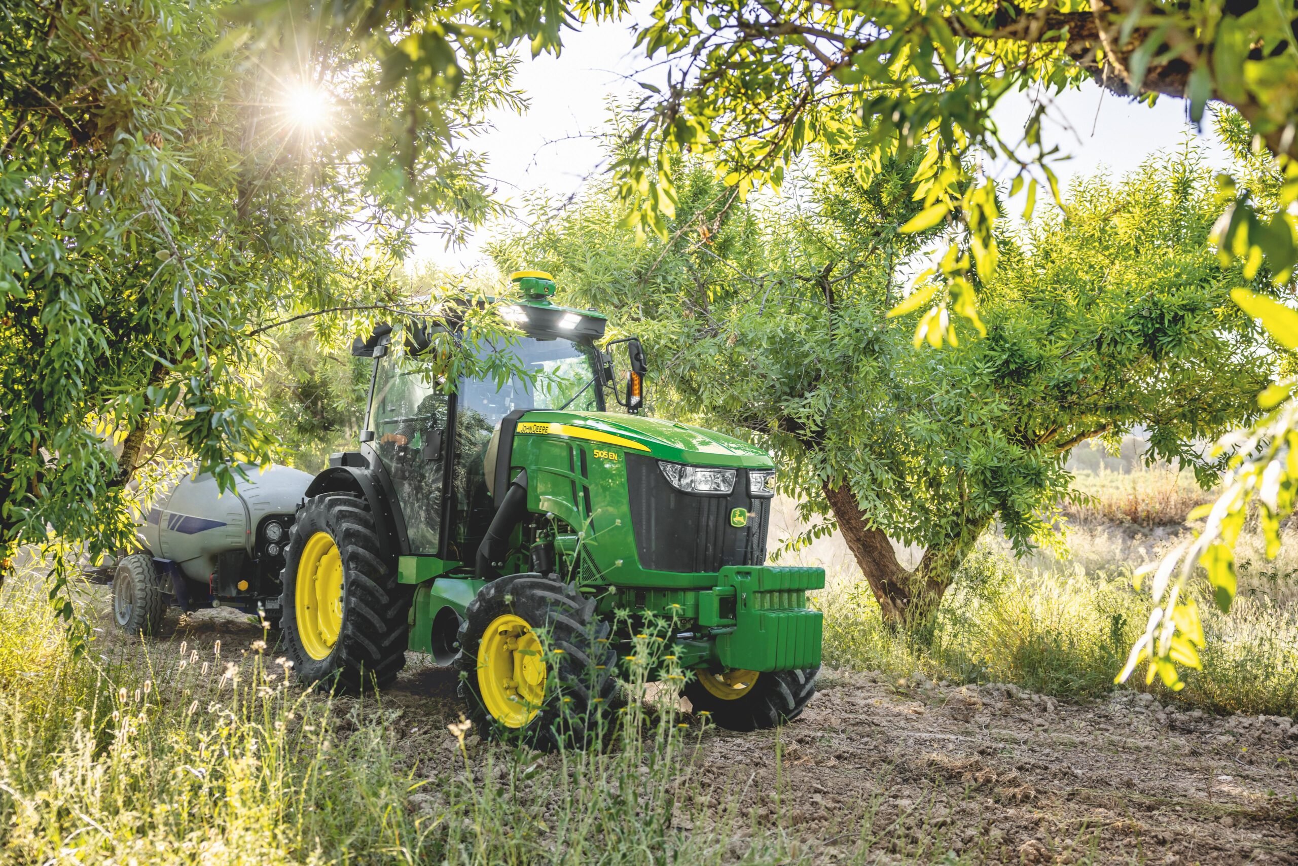 JOHN DEERE INTRODUCES NEW 5EN TRACTOR SERIES: COMPACT POWER FOR ...