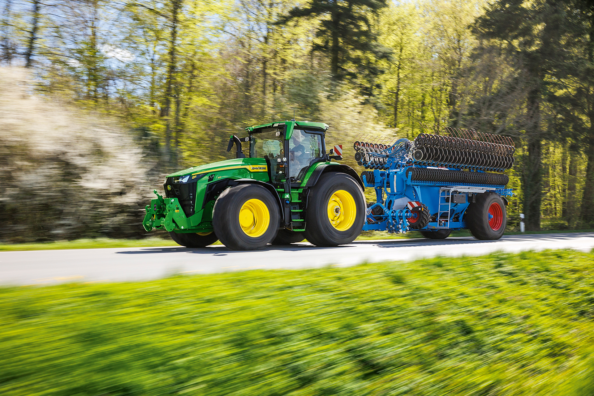 JOHN DEERE INTRODUCES UPDATED 8R, 8RT AND 8RX TRACTOR MODELS FOR THE ...